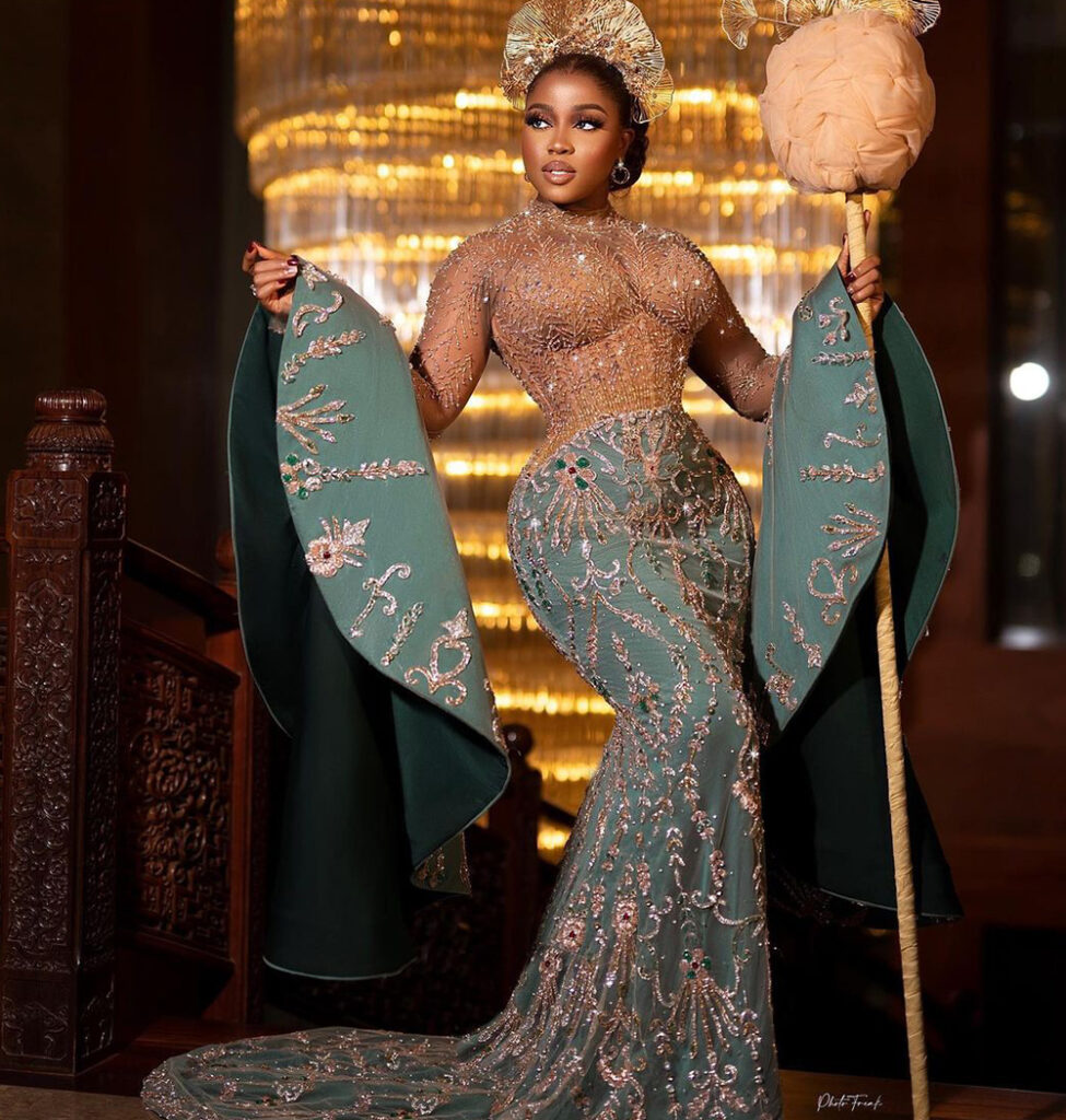 About Us – VeeKee James